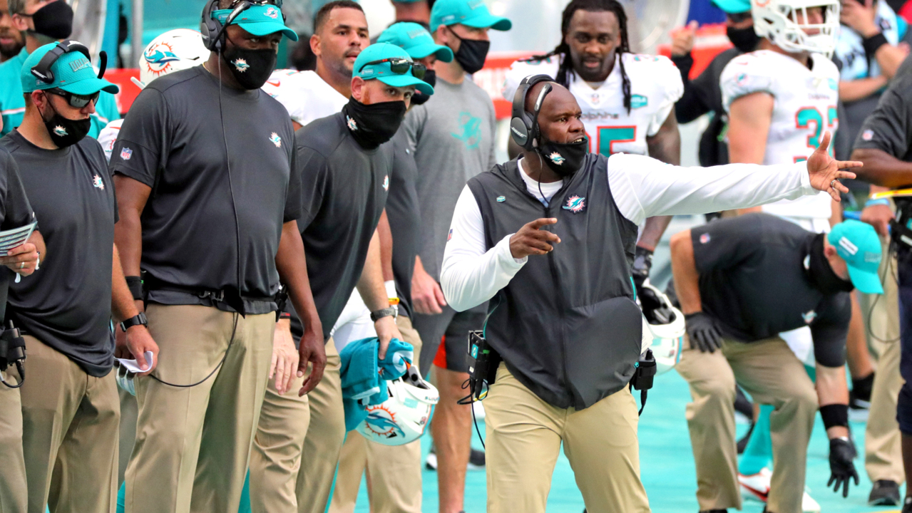 Miami Dolphins coaching staff takes blame for poor defense | Miami Herald