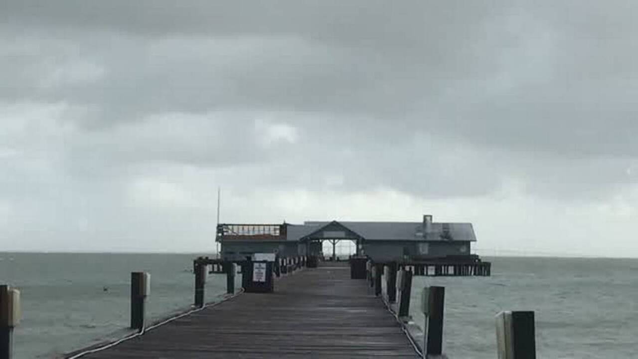 City commissioner eyes damage to Anna Maria pier, island | McClatchy ...
