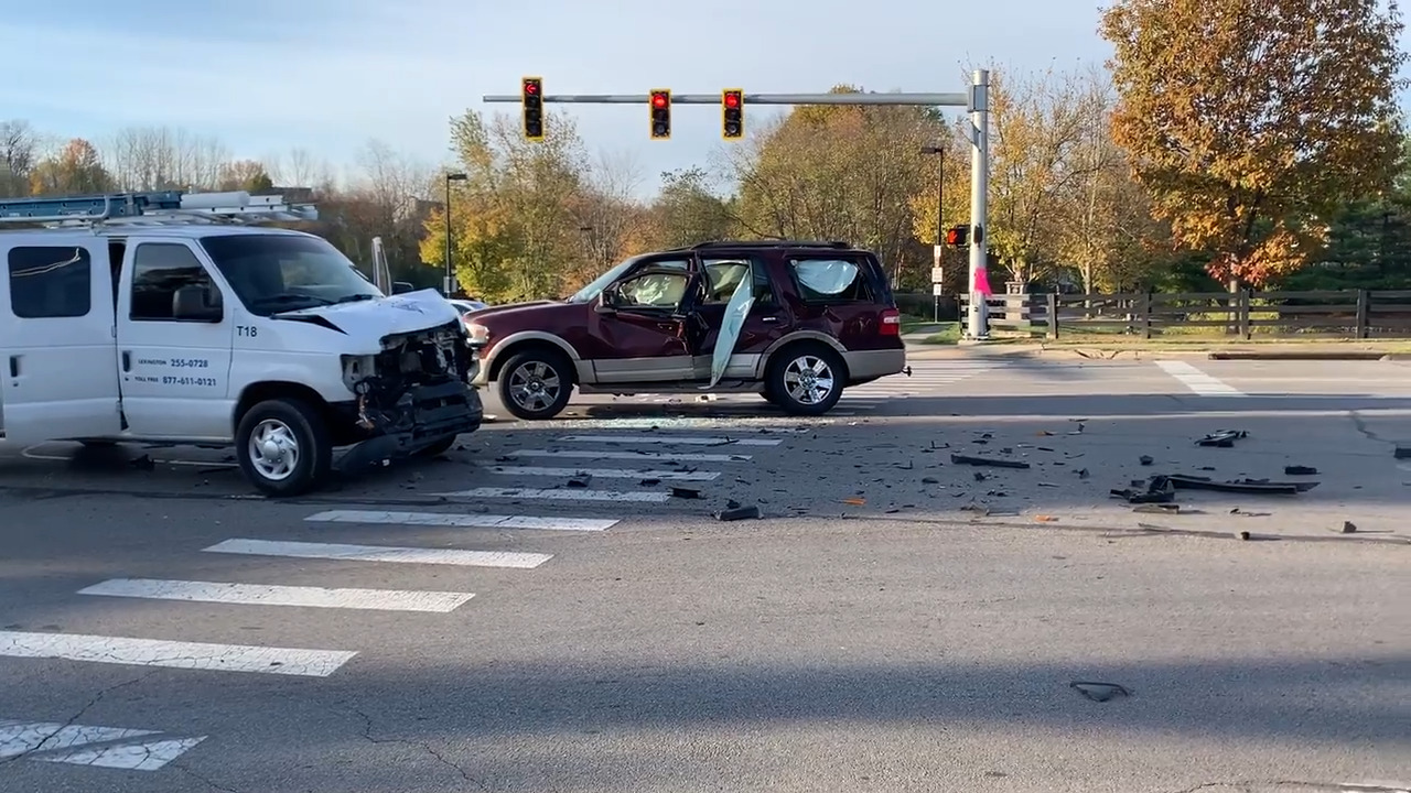 Police investigate crash at Lexington intersection | Lexington Herald ...