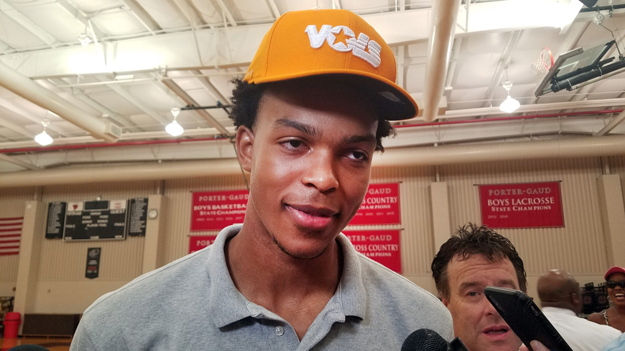 Tennessee basketball: Josiah James commits to Vols | The State