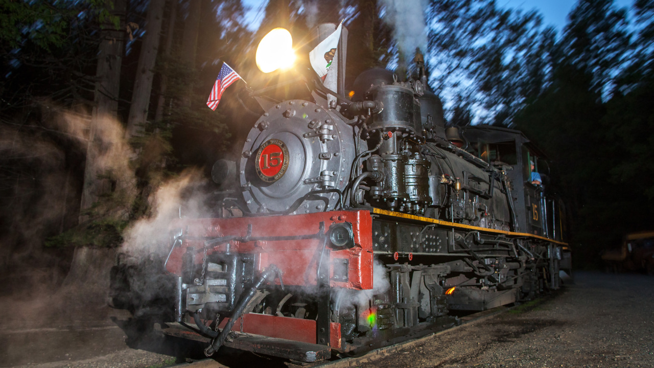 Yosemite steam train rides on railroad near CA national park ...