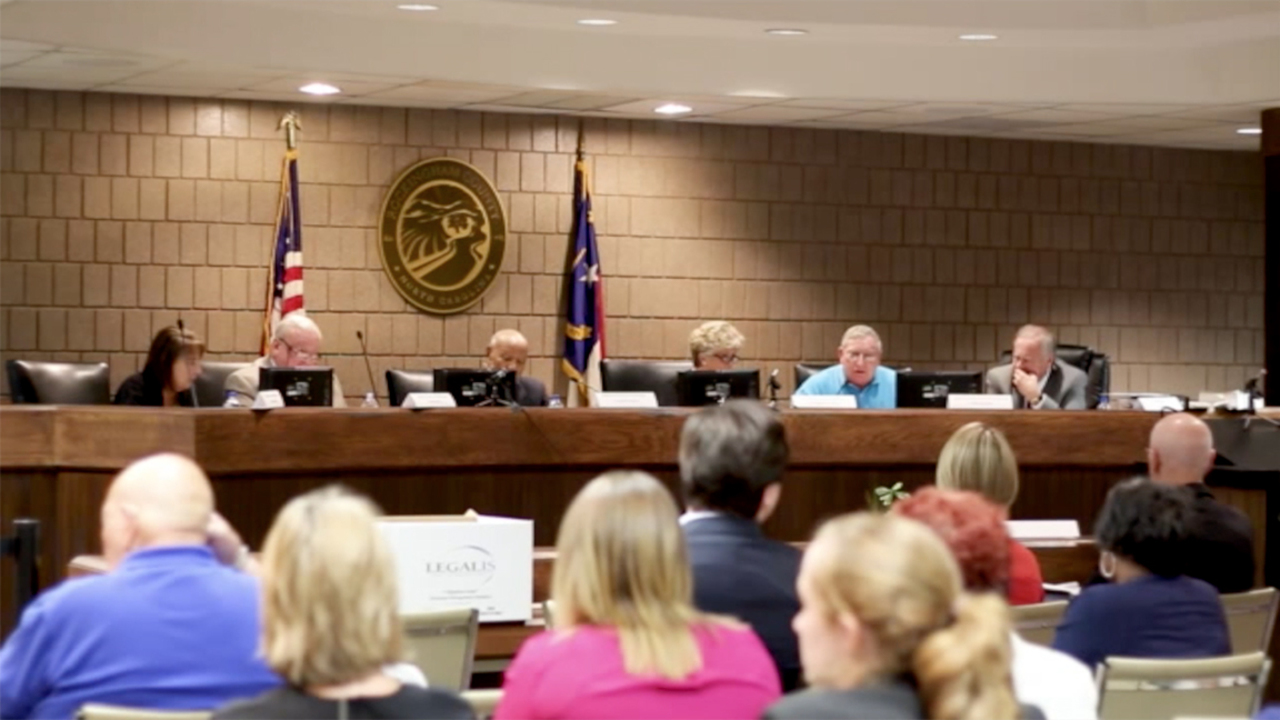 Election panel's GOP majority blocks challenge by Jennifer Mangrum to ...