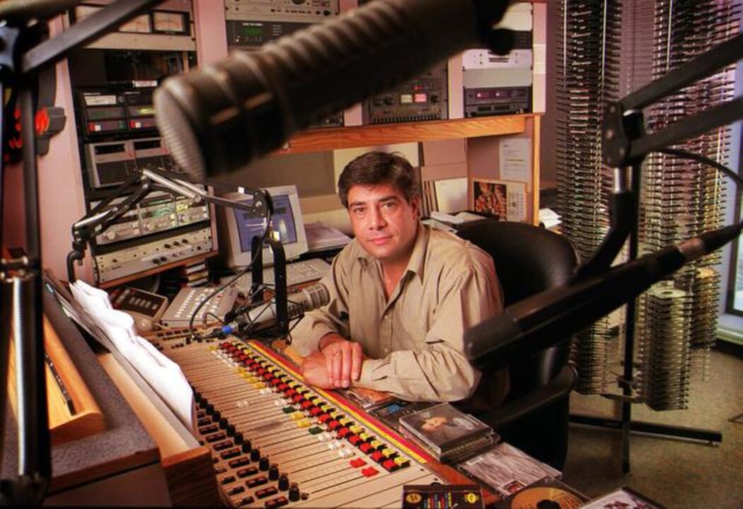 Adrián Mesa en Clásica 92.3 FM | El Nuevo Herald