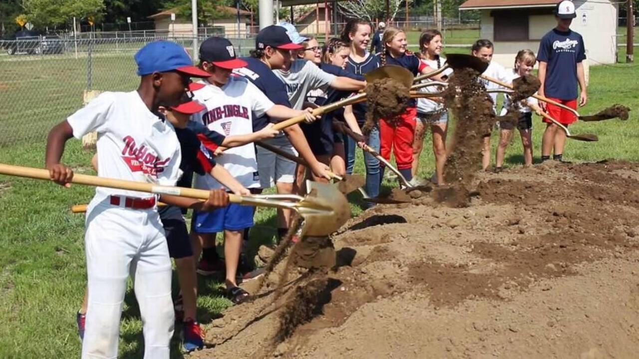 Commissioners break ground on Freedom Park improvements | Modesto Bee