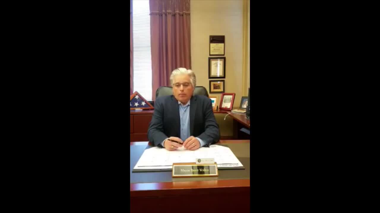 Alton IL Mayor's video apology for wife's stay-at-home order violation ...