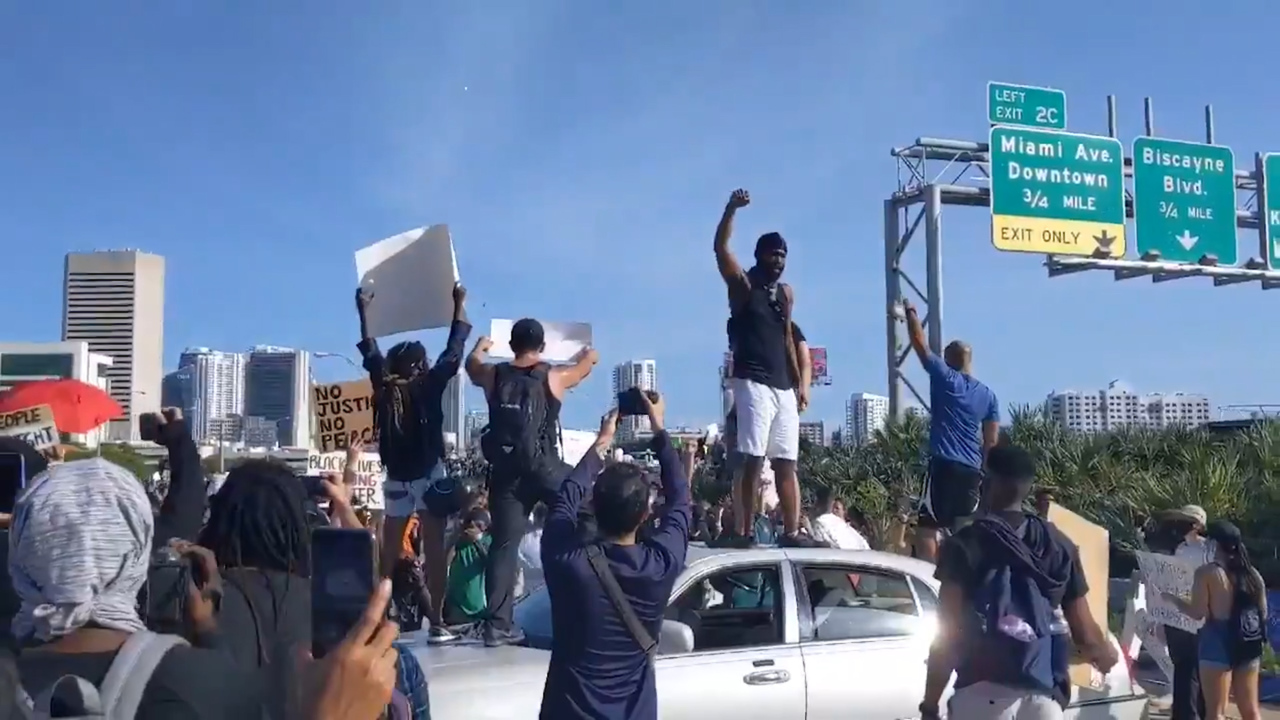 Police car on fire, tear gas and looting after peaceful protest in ...