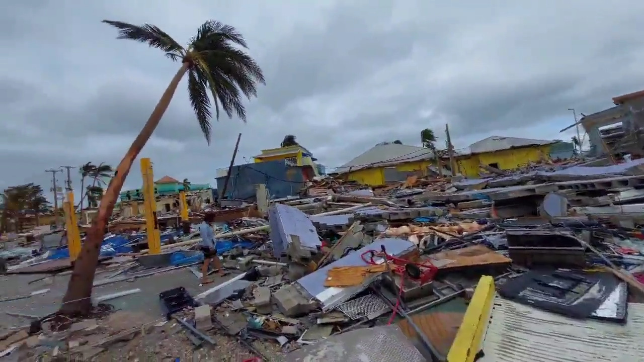 Video shows Fort Myers Beach Times Square destroyed after Ian | Miami ...