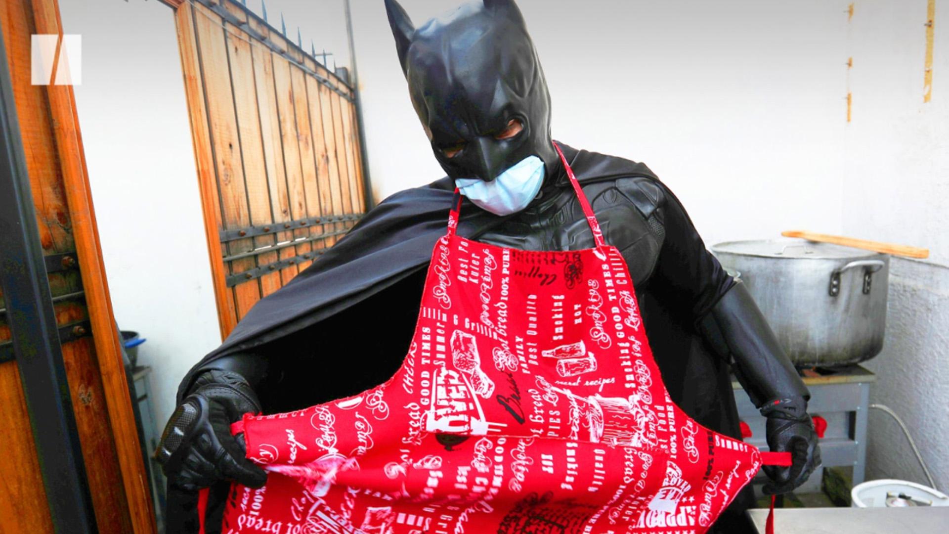 A Minute Of Kindness: The Batman Who Anonymously Helps Chile’s Homeless ...