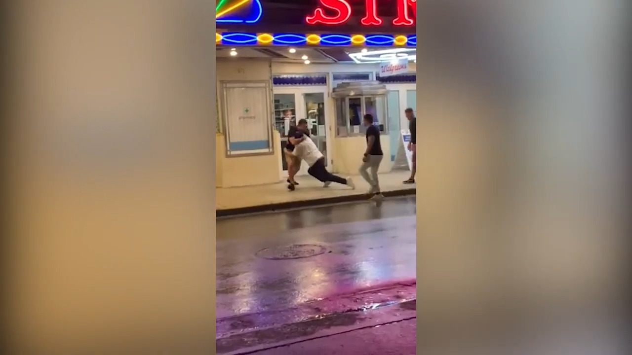 Watch fight between Sheriff's Office deputies and Navy sailors | Miami ...