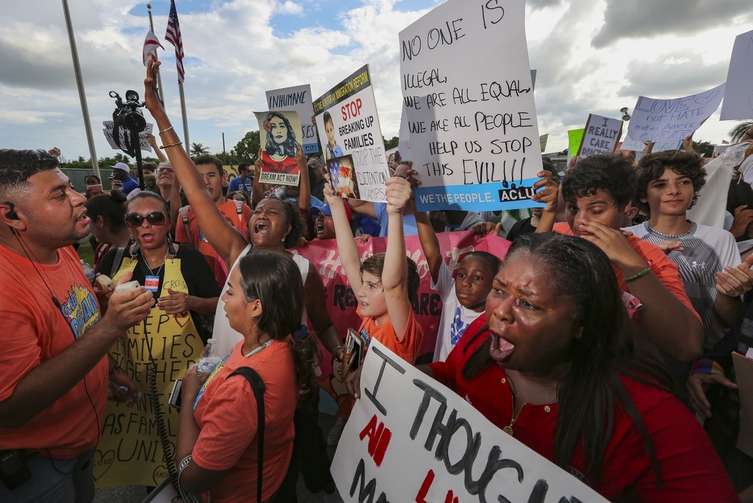 Activists march to protest the separation of immigrant families ...