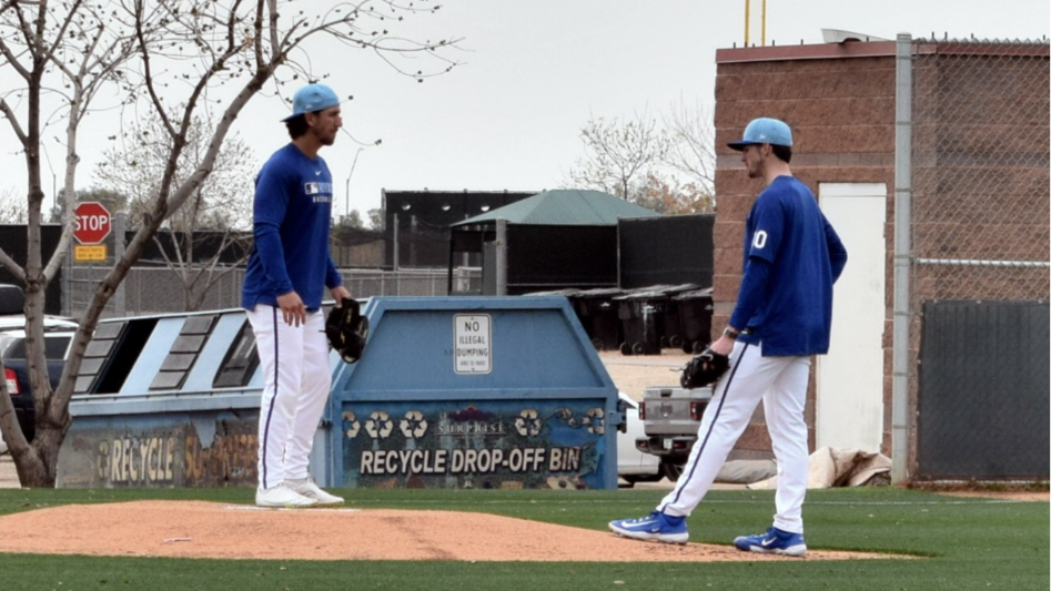 Beat writer Jaylon Thompson on Royals spring training news (Video ...