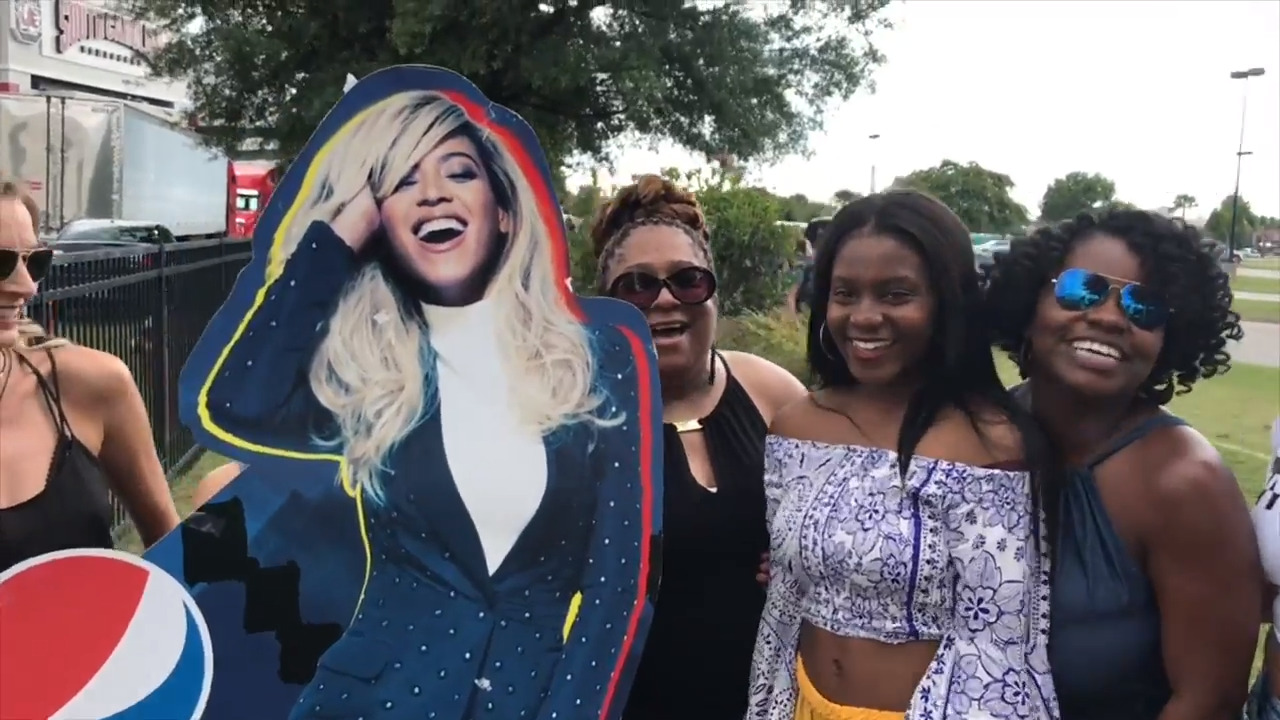 Beyonce fans line up ahead of Columbia SC concert | Fort Worth Star ...