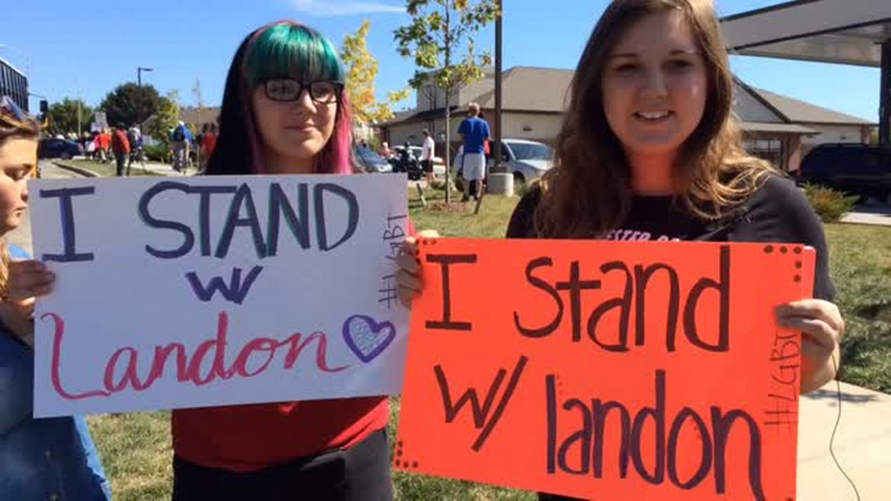 Transgender Homecoming Queen Gets Lots Of Support | Kansas City Star