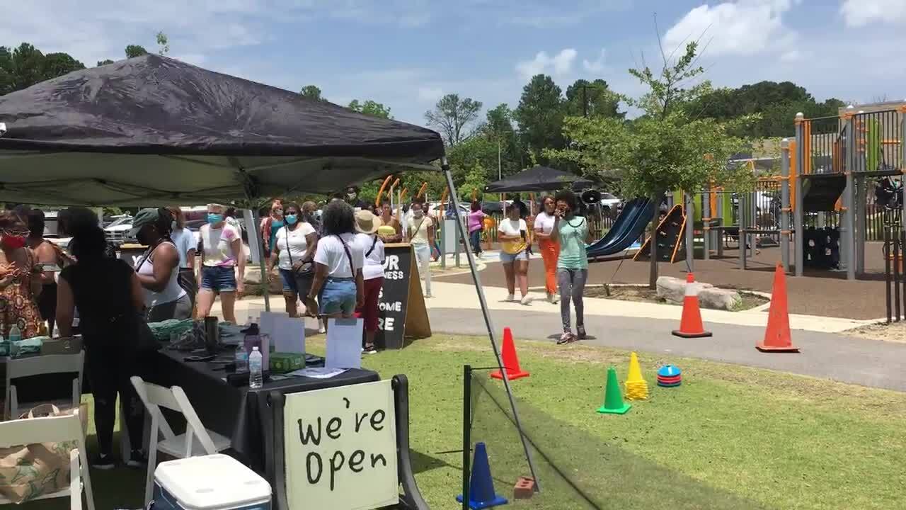 Farmers market brings Black growers to SE Raleigh, Durham NC | Durham ...