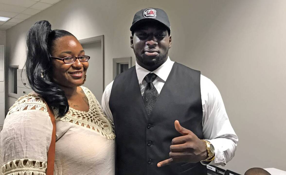 Jabari Ellis announces his commitment to the Gamecocks | The State