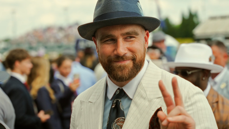 KC Chiefs Travis Kelce arrives at the 150th Run for the Roses ...