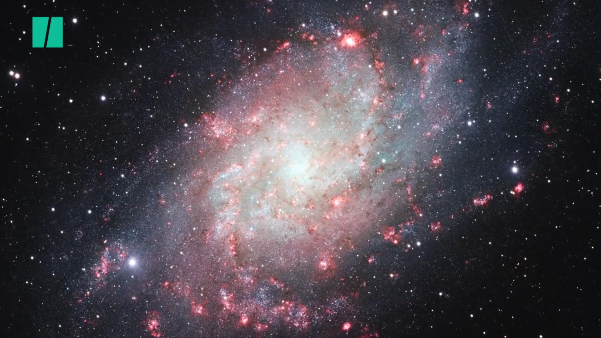 Hubble Telescope Snaps Mind-Blowing Image Of Nearby Galaxy | HuffPost ...