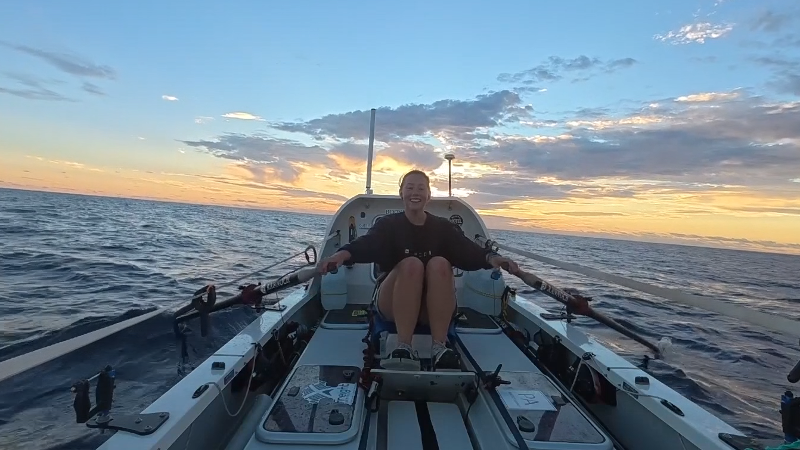 1st American woman rows solo across Atlantic Ocean in 46 days | AccuWeather