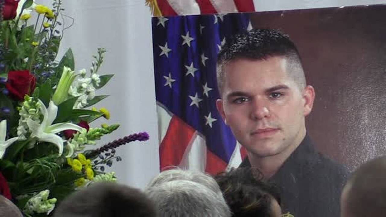 Community says final good-bye to Richland County Senior Deputy Derek ...