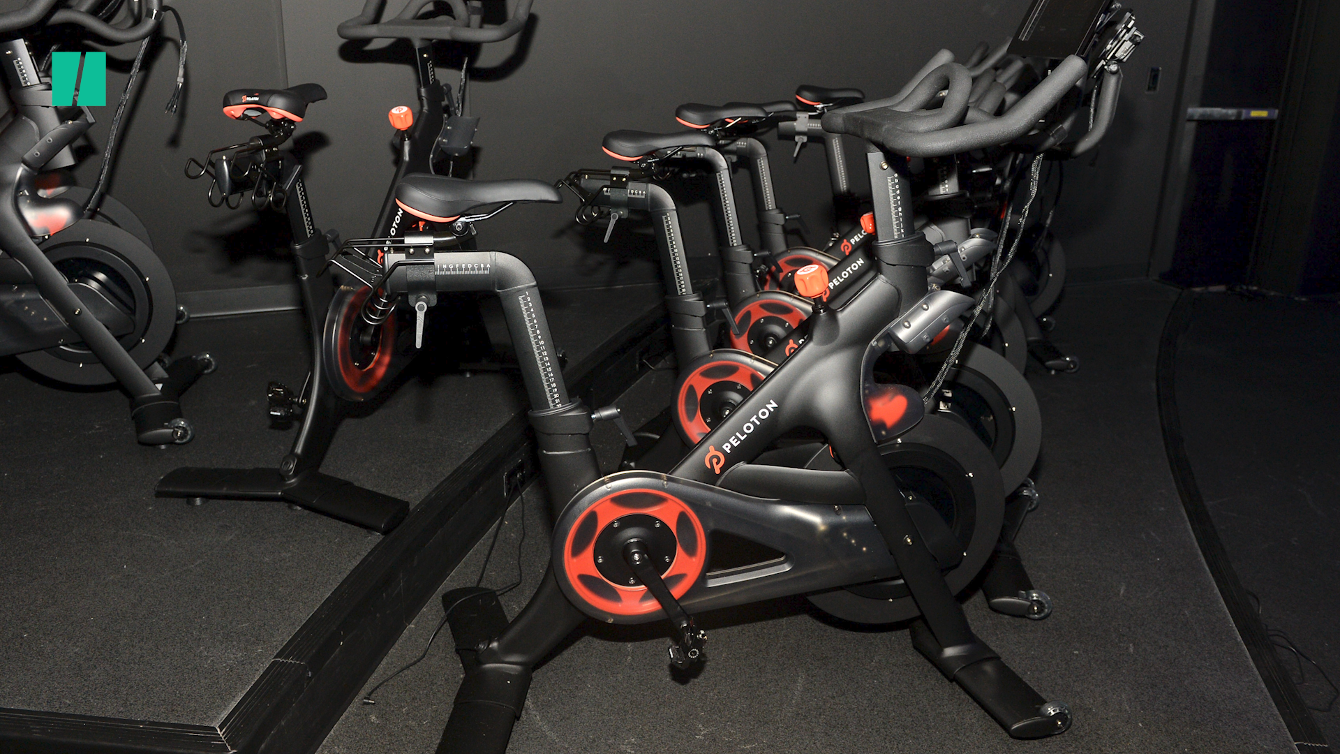 People Are Very Concerned For The Woman In Peloton's Holiday Ad ...