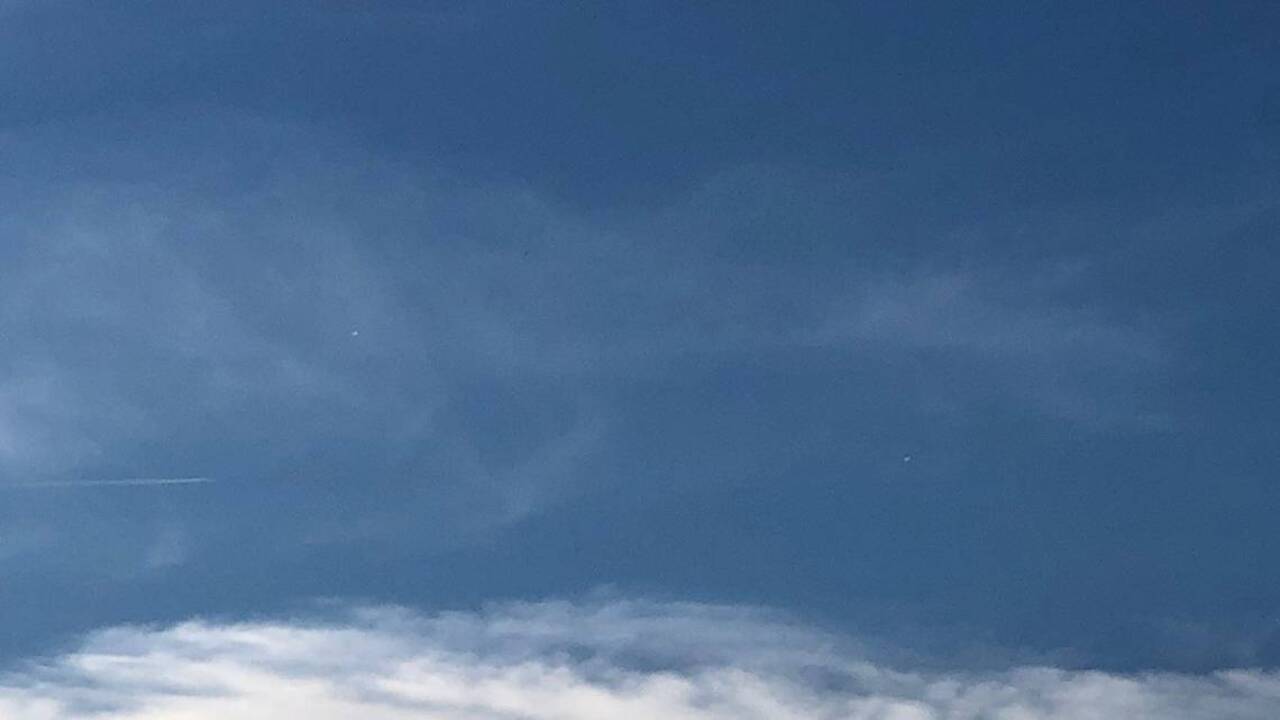 Feds apparently claim mystery flying orbs in Kansas City sky ...