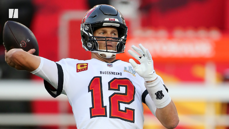 50 Cent Dropped Into The Super Bowl Show Upside Down And Obviously ...