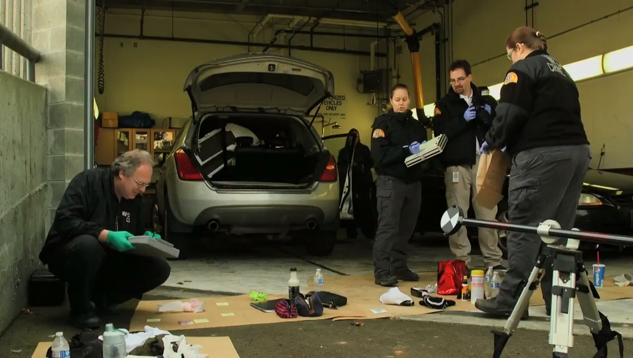 Ever wonder how Washington State Patrol forensic scientists investigate ...