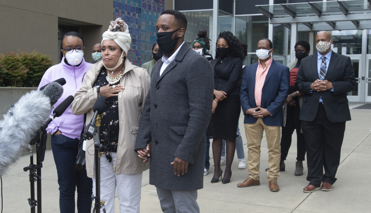 Ellis family demands justice at emotional press conference | Tacoma ...