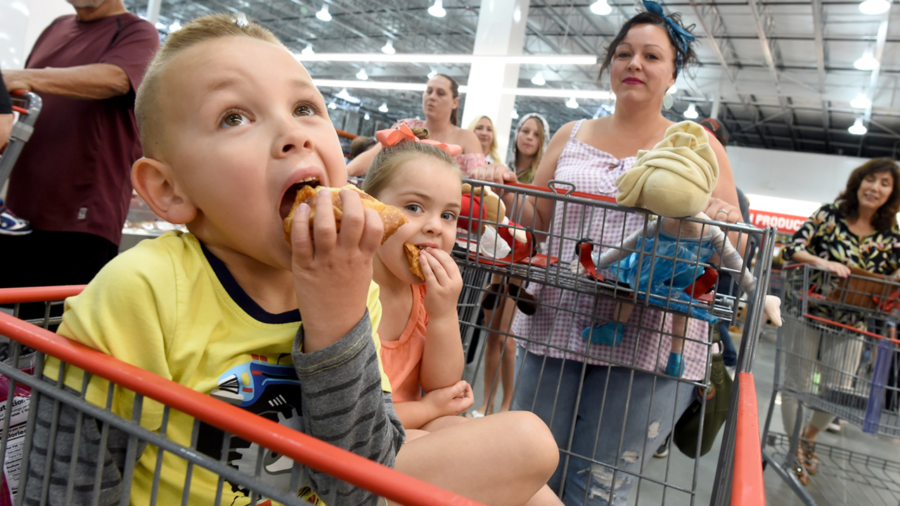 Hundreds turn out for the opening of the new Clovis Costco | Merced Sun ...
