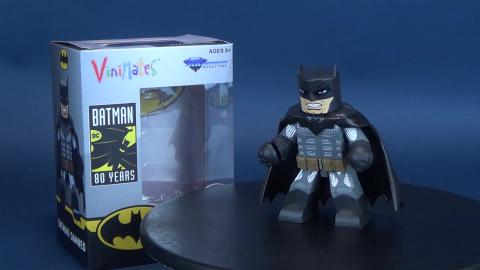 Diamond Select Batman Damned Vinimates Review - HideoutTV