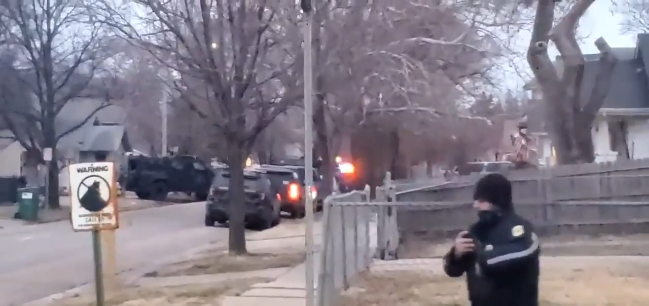 Wichita police SWAT team called after possible explosion | Wichita Eagle