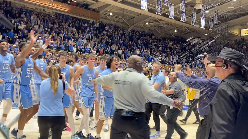 Watch Duke fans throw water and ice at UNC players after their victory ...