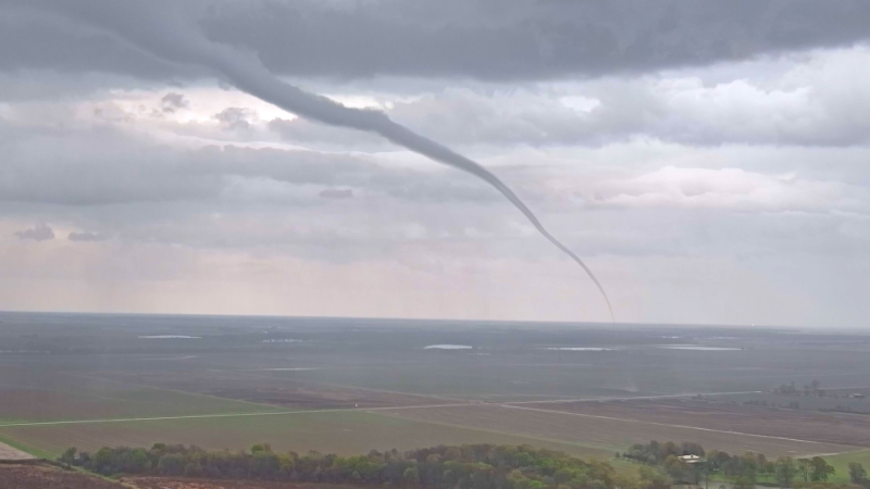 Brief rope tornado spins near Stuttgart, Arkansas, with minor impacts ...