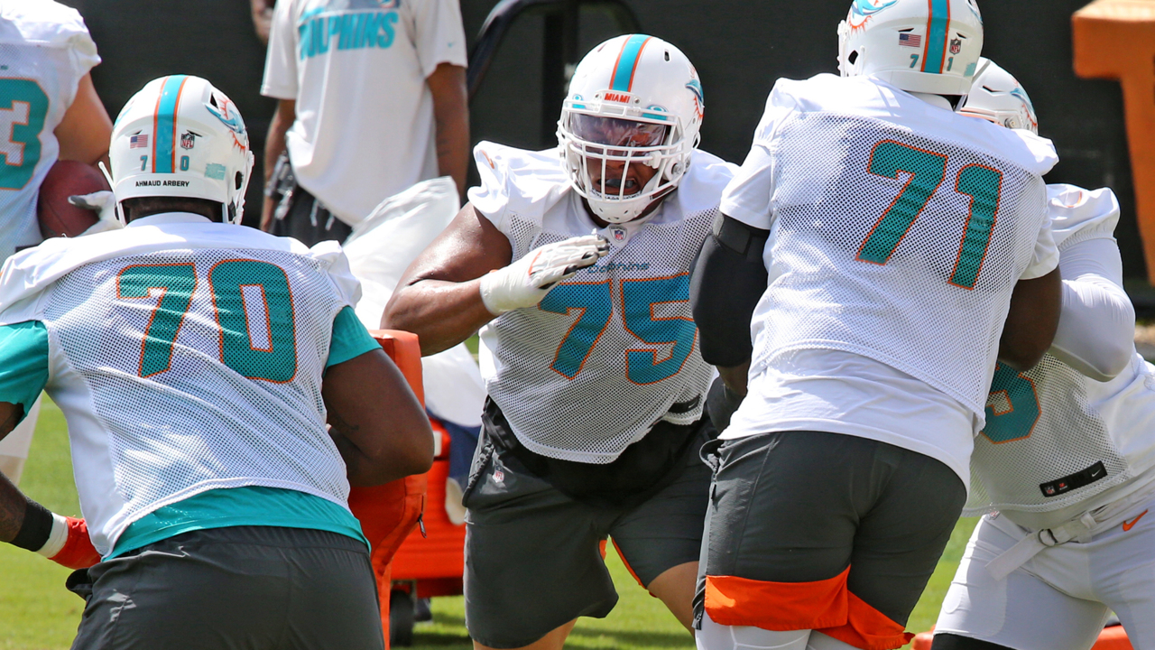 Dolphins guard Ereck Flowers a technical offensive line | Miami Herald