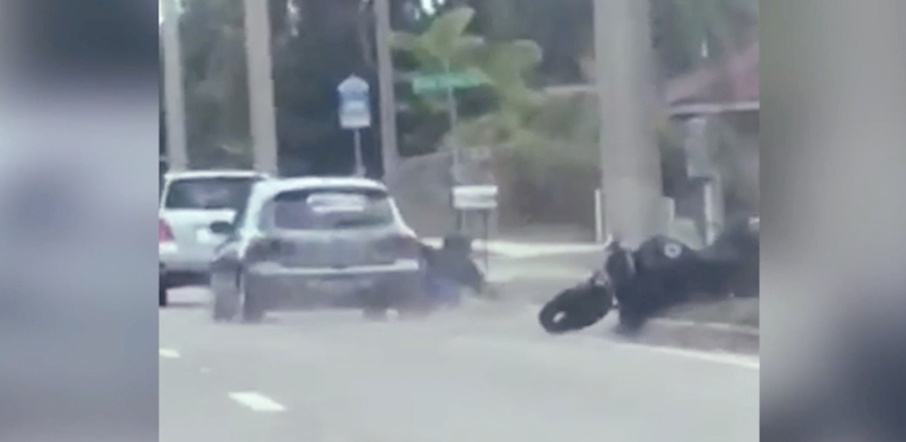 Suspect rams car into motorcyclist in road rage incident | Fort Worth ...