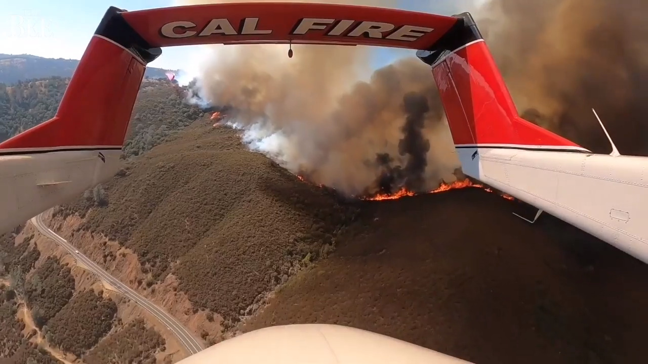 Video: Aerial attack on CA wildfire near Auburn | Sacramento Bee