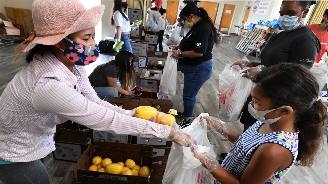 Helping local farmers and food-insecure families during pandemic ...