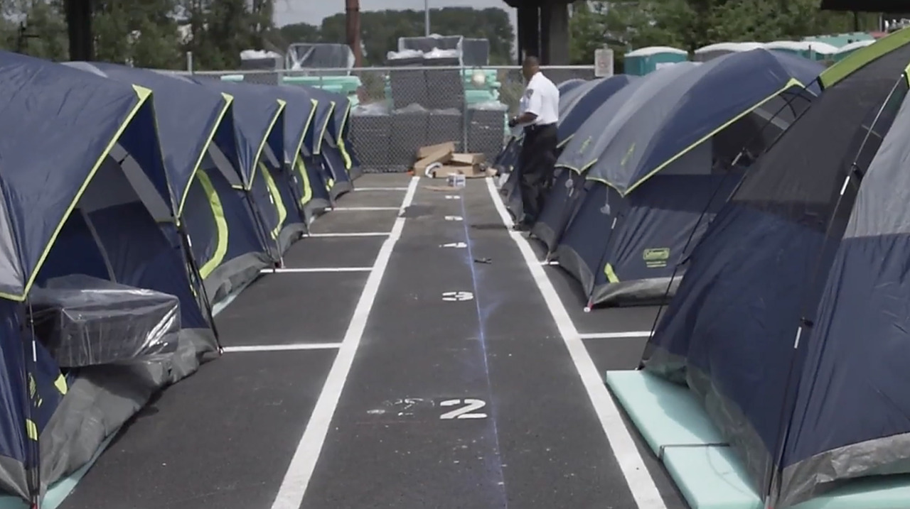 Homeless transition center to continue operating | Bradenton Herald