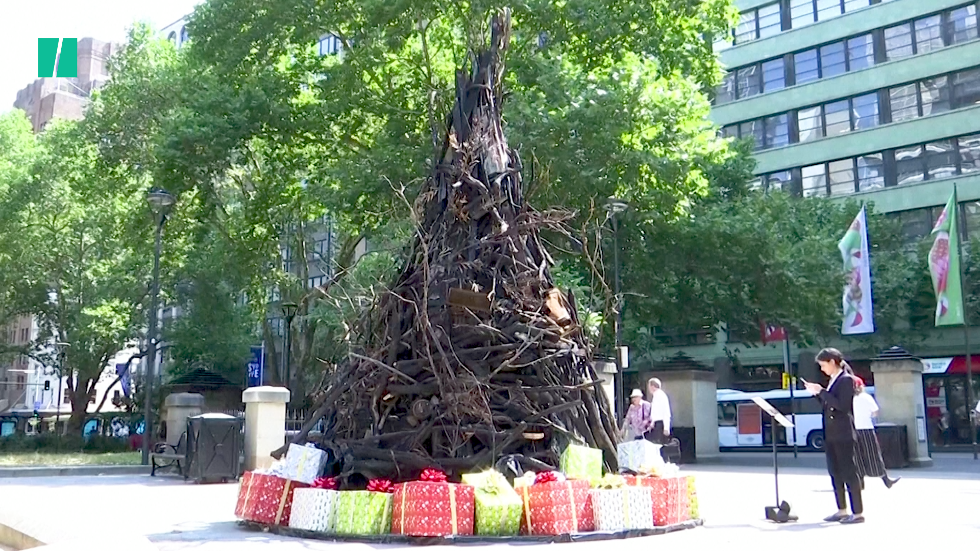 The Burnt Christmas Tree Helping Bushfire Victims | HuffPost UK News
