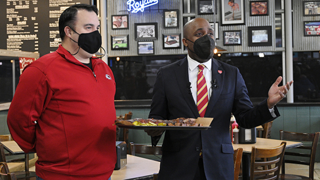 Kansas City mayor wagers barbecue that Chiefs beat Pittsburgh Steelers ...