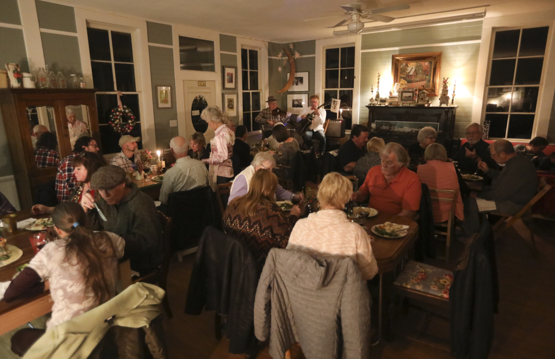 Bartlett Arboretum Robin Macy | Wichita Eagle