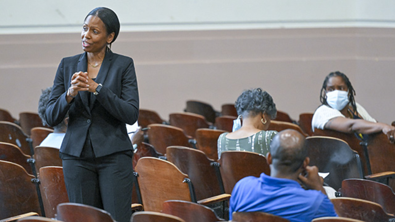 KCPD Maj. Kari Thompson addresses the issue of violence in the Oak Park ...