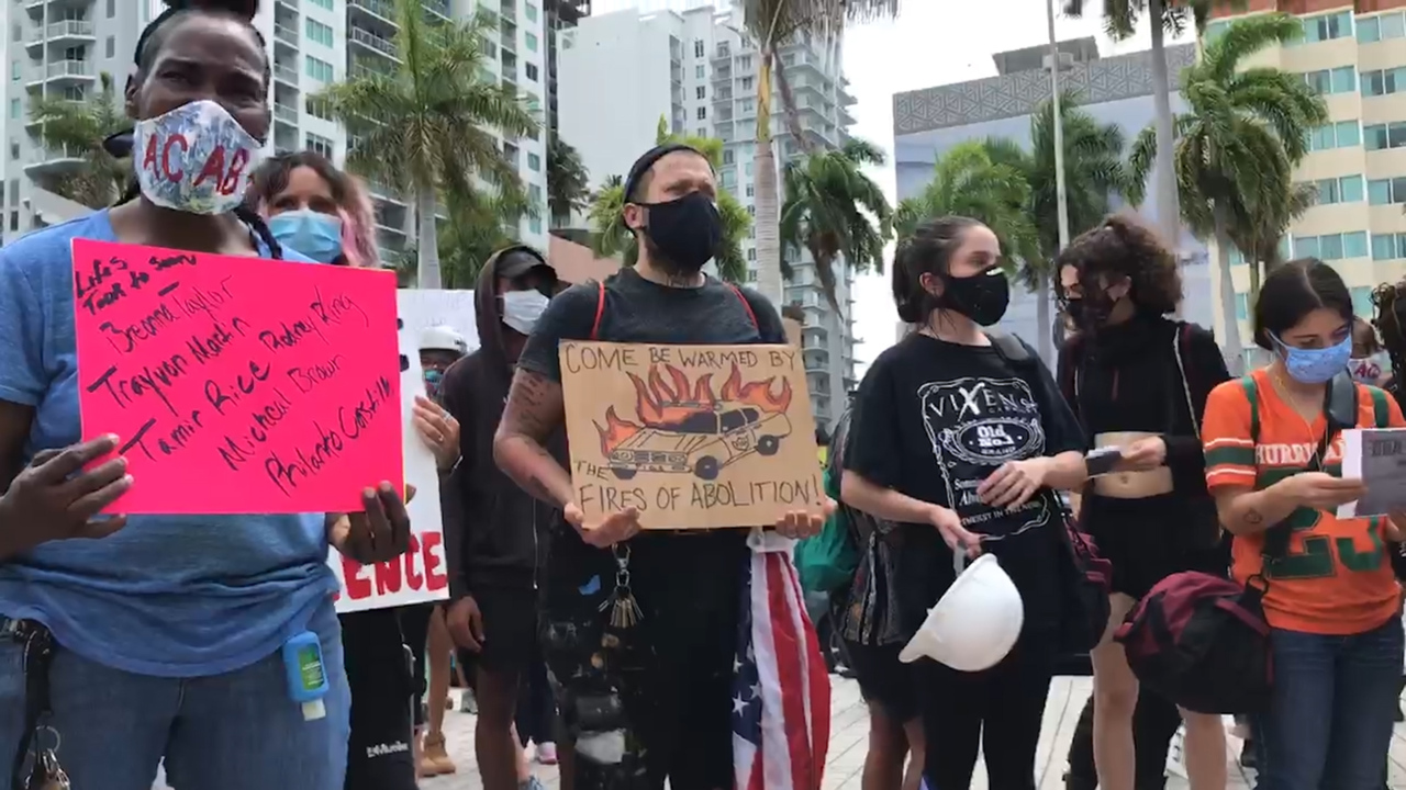 Protesters gather in downtown Miami | Miami Herald