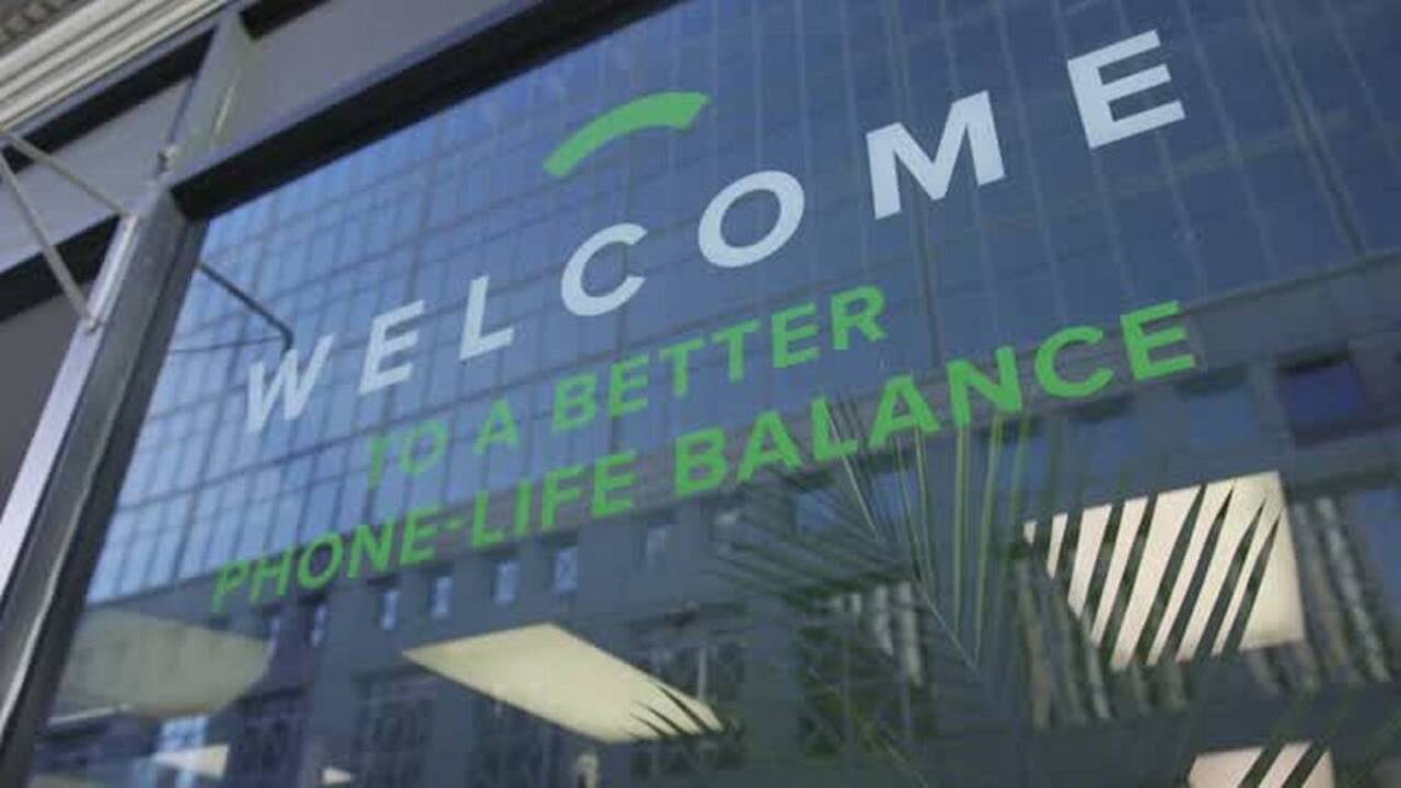 Welcome to a Better Phone-Life Balance - Republic Wireless Pops Up in ...