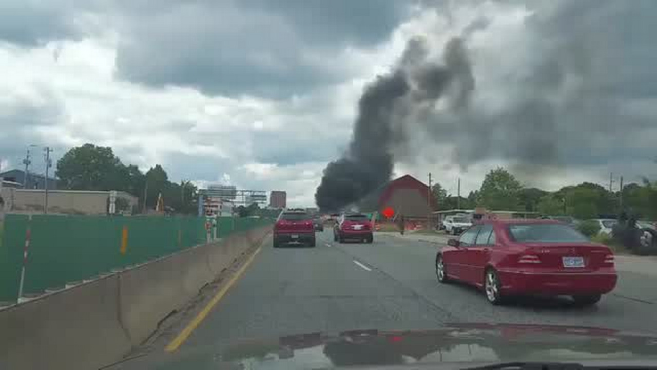 Downtown Raleigh fire closes inbound Capital Boulevard, smoke can be ...