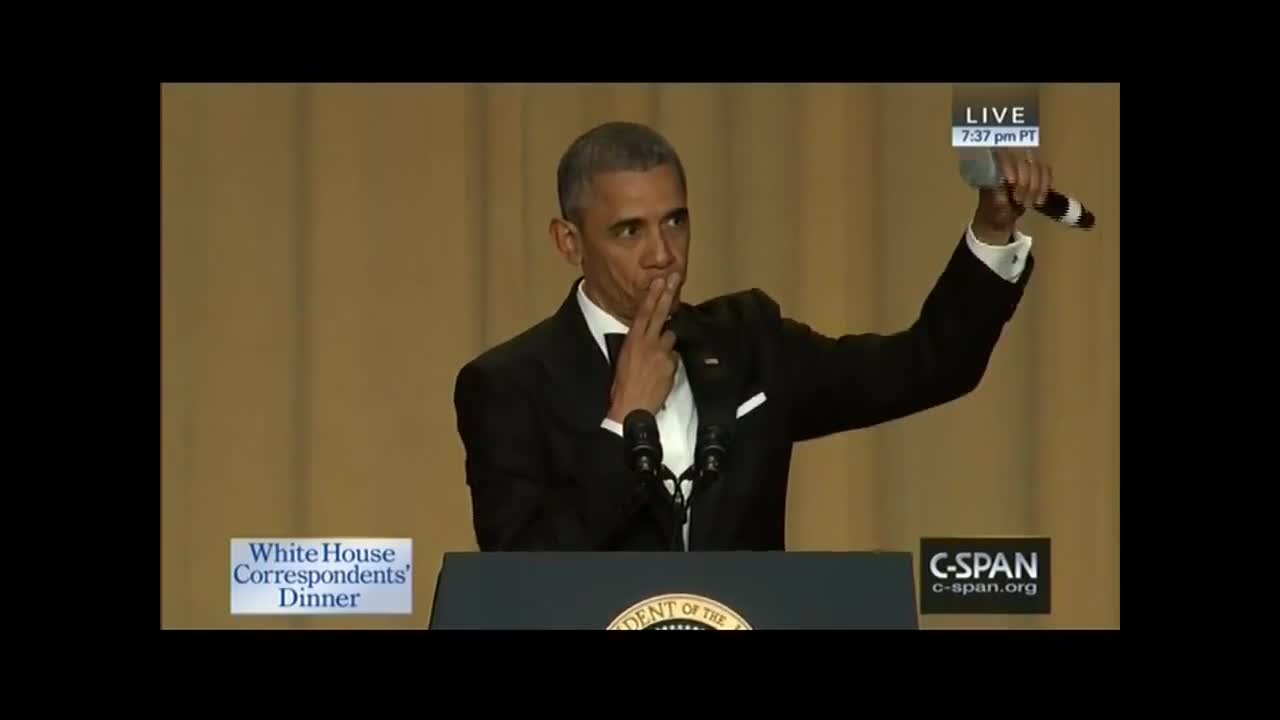 Obama Literally Drops The Mic | HuffPost Latest News