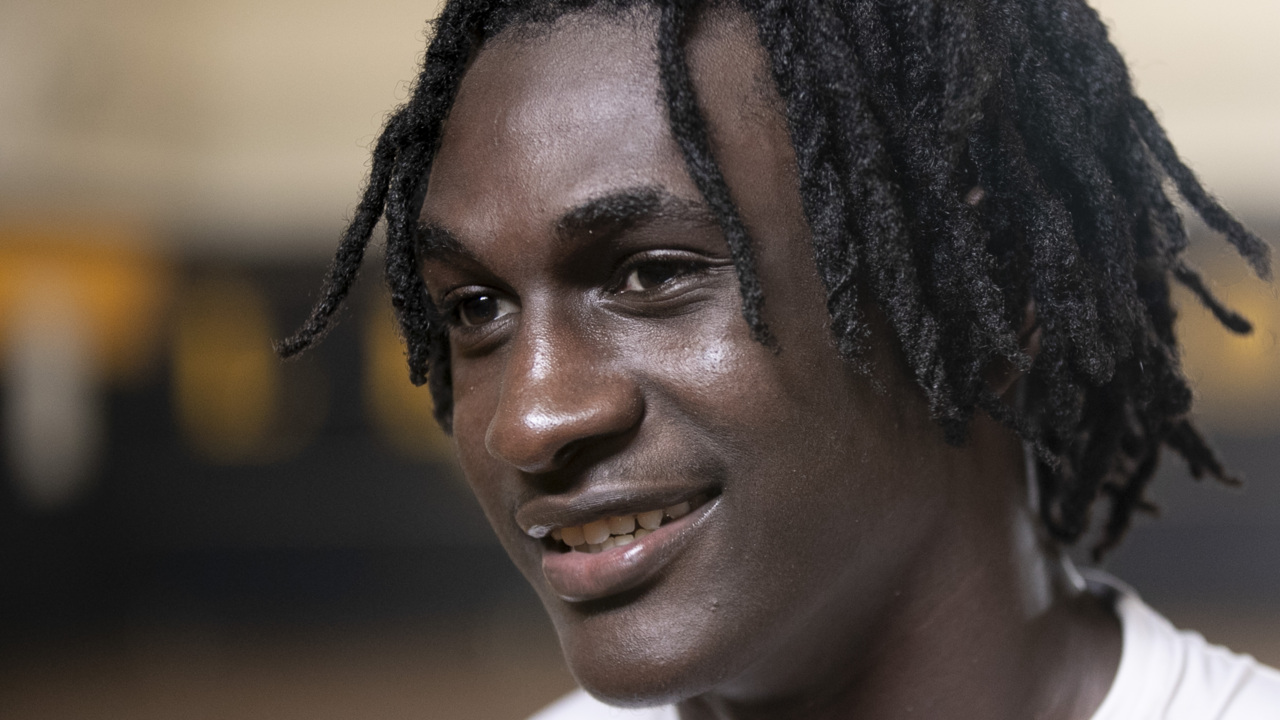 Desmond Evans is the top-ranked high school football player in North ...