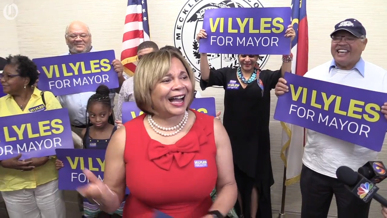 Charlotte Mayor Vi Lyles registers for re-election | Charlotte Observer