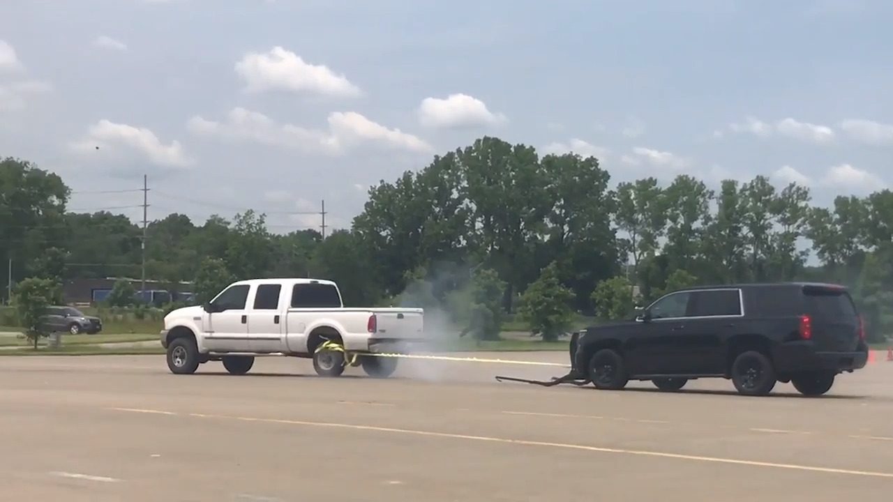 Video: Officers demonstrate the 'Grappler,' a device that lassos ...