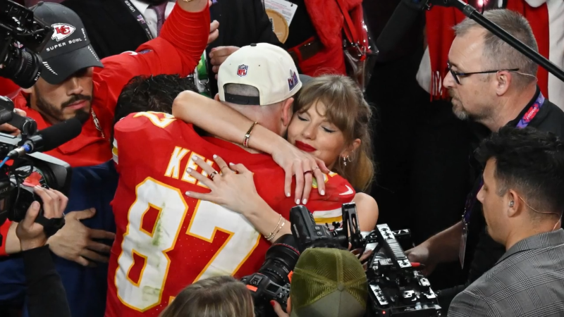Travis Kelce asked if he'll propose to Taylor Swift during Super Bowl | Kansas City Star